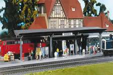 Plattform med rörliga ..., Faller i Stationshus H0