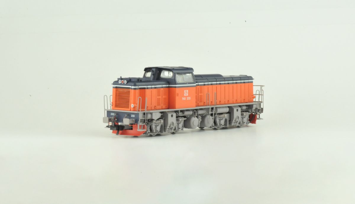 Diesellok T43 orange blå, Jeco i Diesellok T43 nya